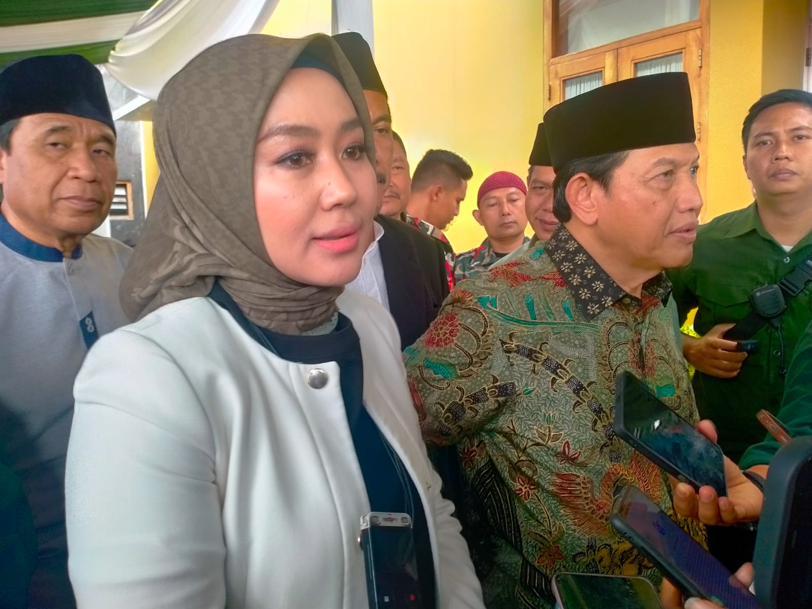 Pasangan KH. Acep Adang Ruhiat dan Gitalis Dwinatarina Targetkan 10 Juta Suara Untuk Raih ...